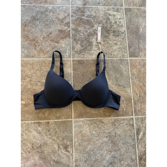 SKIMS | Intimates & Sleepwear | New Skims Fits Everybody Scoop Plunge ...